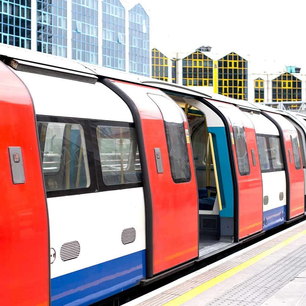 Healthy Eating & Hydration Tips for the London Rush